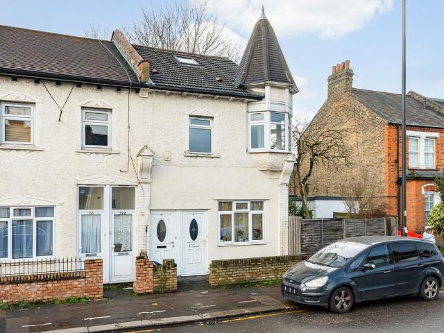 St. Marks Road, Enfield, Middlesex EN1, 2 bed maisonette to rent, £1,800 pcm | PrimeLocation
