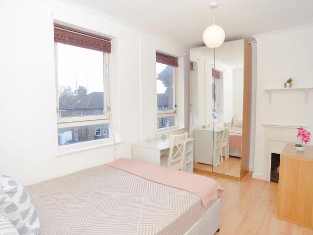 St. Marks Road, London W10, Room to rent, £1,327 pcm | PrimeLocation