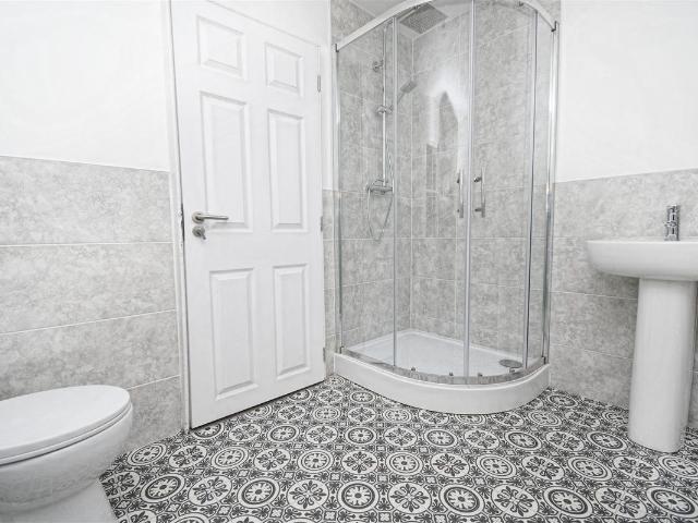 St. Matthew Street, Burnley BB11, Room to rent, £520 pcm | PrimeLocation