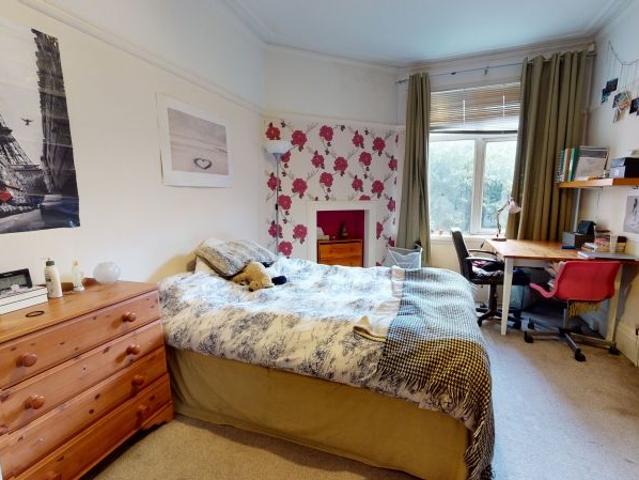 St Michael`S Crescent, Headingley, Leeds LS6, 5 bed shared accommodation to rent, £2,340 pppm | PrimeLocation