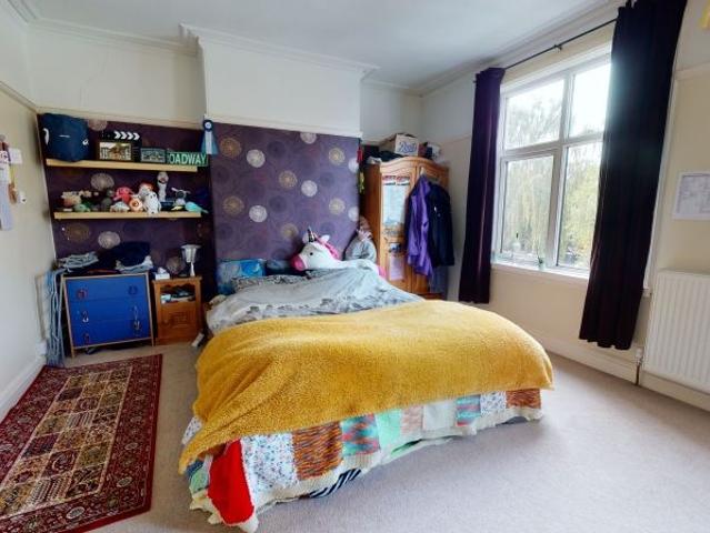 St Michael`S Crescent, Headingley, Leeds LS6, Room to rent, £475 pcm | PrimeLocation
