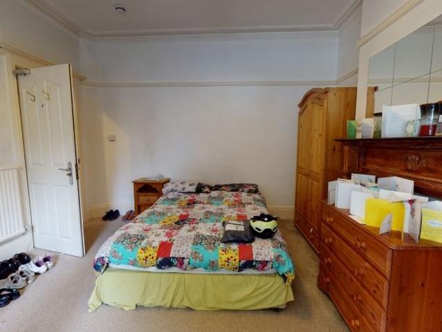 St Michael`S Crescent, Headingley, Leeds LS6, Room to rent, £475 pcm | PrimeLocation
