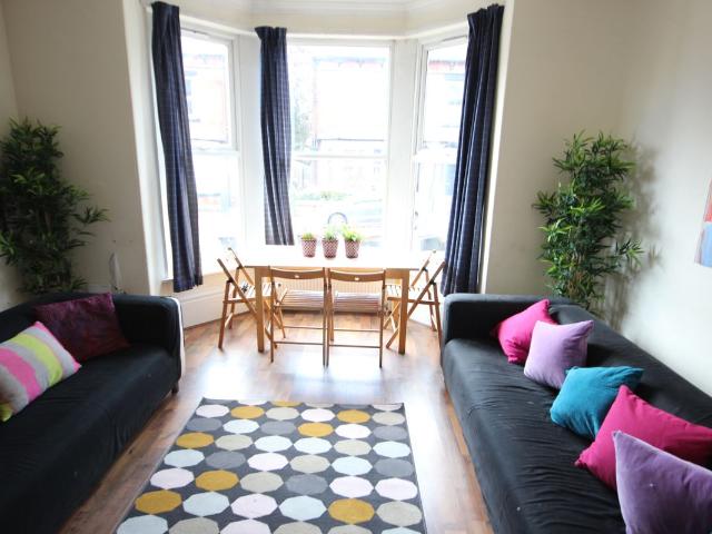 St Michaels Terrace, Headingley, Leeds, West Yorkshire LS6, 6 bed shared accommodation to rent, £3,120 pcm | PrimeLocation