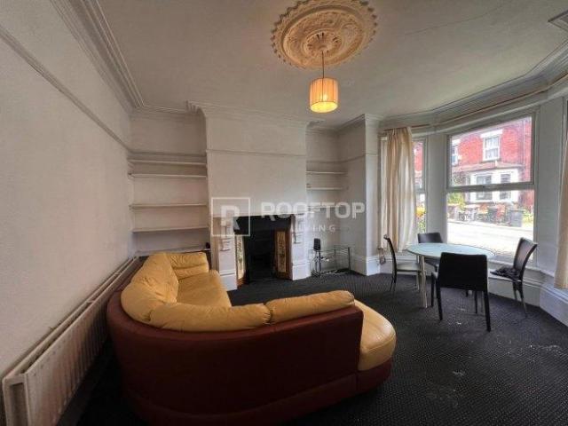St. Michaels Terrace 6 bed house share to rent £2,574 pcm £594 pw