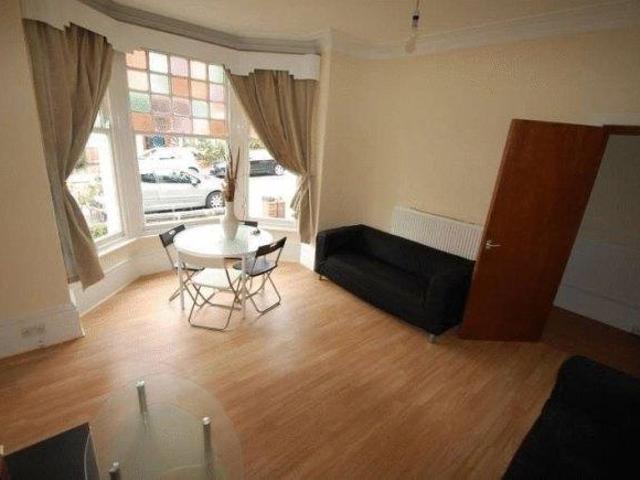 St. Michaels Terrace 6 bed house share to rent £2,988 pcm £690 pw