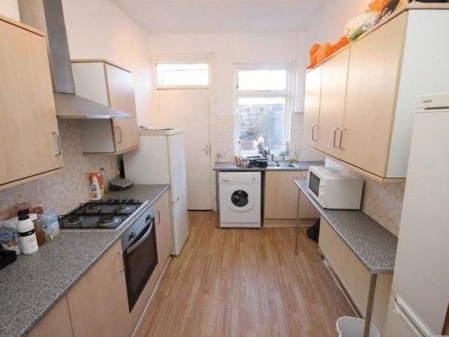 St. Michaels Terrace 6 bed house share to rent £2,988 pcm £690 pw