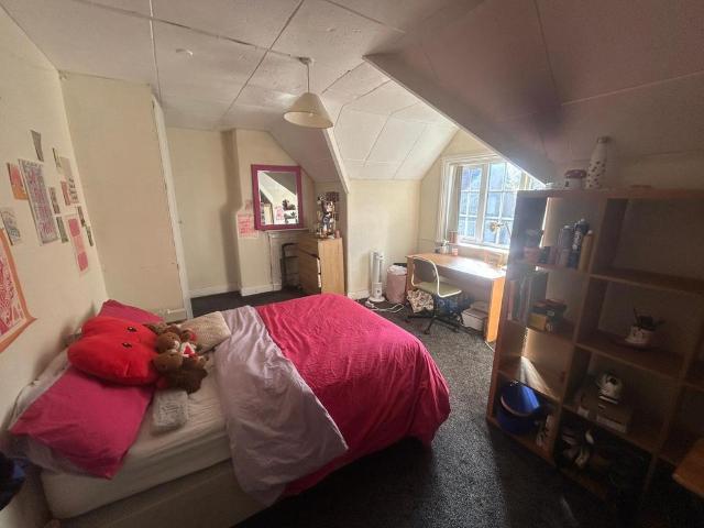 St Michaels Villas, Leeds 7 bed house to rent £3,519 pcm £812 pw