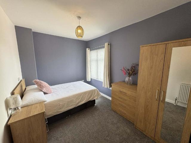 St. Michaels Avenue, Yeovil BA21, Room to rent, £695 pcm | PrimeLocation