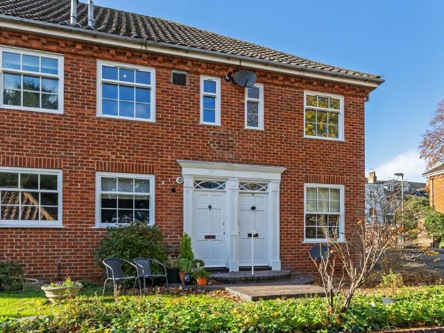 St. Michaels Gardens, Winchester, SO23 2 bed flat to rent £1,650 pcm £381 pw