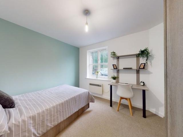 St Michaels Lane, Headingley, Leeds LS6, 2 bed property to rent, £555 pppm | PrimeLocation