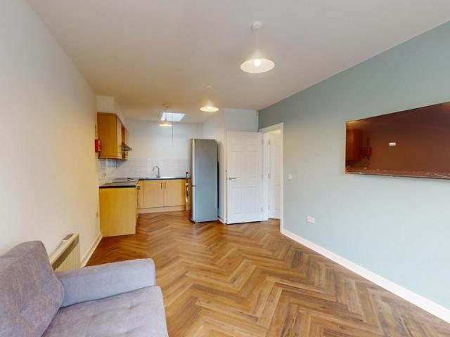 St Michaels Lane, Leeds LS6 2 bed house to rent £1,144 pcm £264 pw