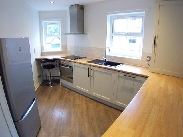 St Michaels Lodge, St Michaels Crescent, Headingley, Leeds, West Yorkshire LS6, 3 bed flat to rent, £1,300 pcm | PrimeLocation