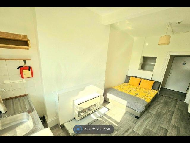 St Michael's Rd, Bournemouth BH2, Room to rent, £448 pcm | PrimeLocation