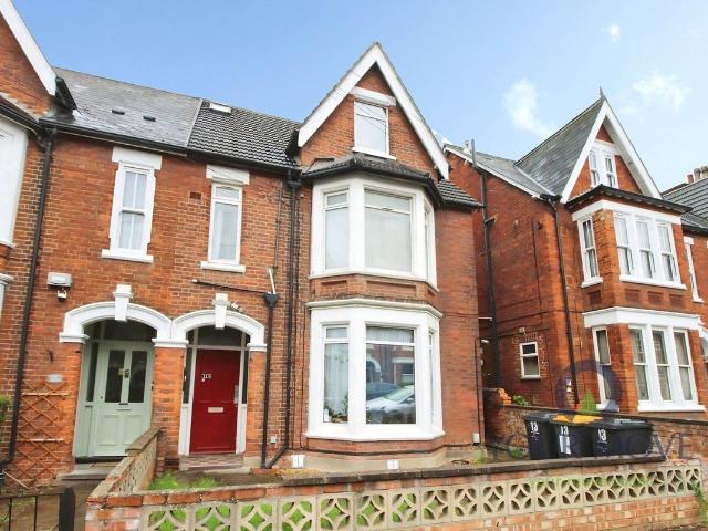 St. Michaels Road, Bedford, Bedfordshire MK40, 1 bed flat to rent, £925 pcm | PrimeLocation