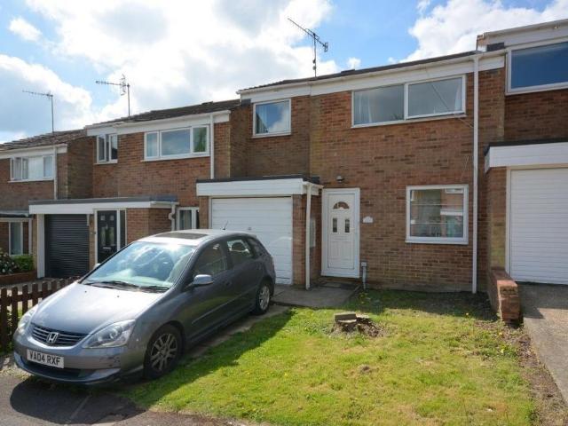 St Michaels Road, 3 bed terraced house to rent £1,850 pcm £427 pw