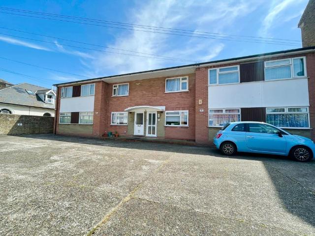 St Mildreds Road, Ramsgate, Kent, CT11 2 bed flat to rent £1,150 pcm £265 pw