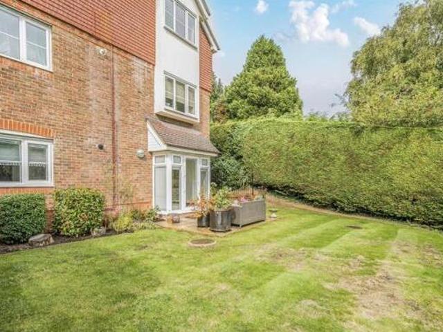 St. Monicas Road, Kingswood, 2 Bedroom Apartment