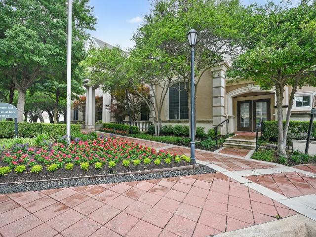 St Moritz 2 Bedroom Apartment for Rent at 5665 Arapaho Rd, Dallas, TX 75248 Willow Falls