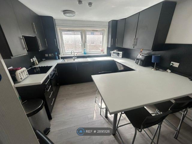 St. Mungo Avenue, Glasgow G4, 4 bed flat to rent, £2,400 pcm | PrimeLocation