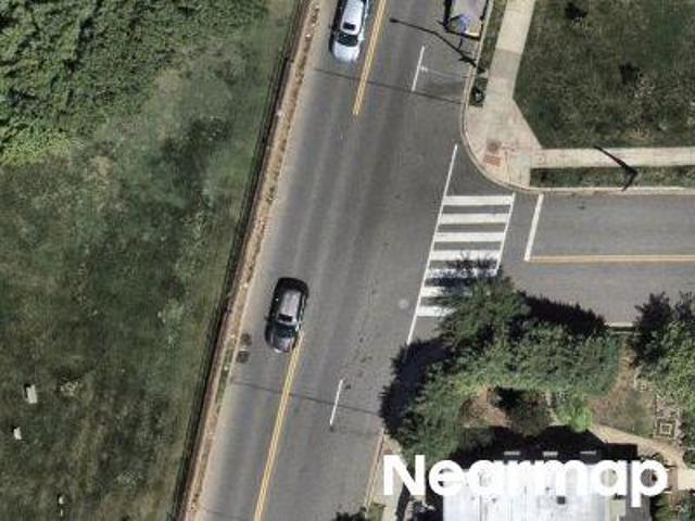 St NE