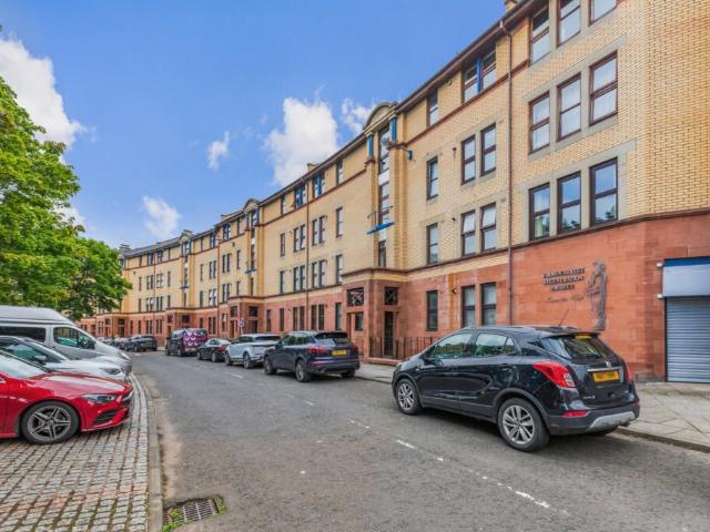 St. Ninian Terrace, Glasgow G5, 2 bed flat to rent, £1,250 pcm | PrimeLocation
