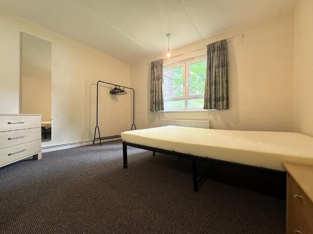 St. Nicholas Court, Gloucester GL1 2 bed flat to rent £1,150 pcm £265 pw
