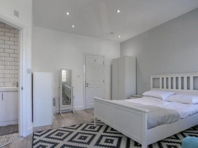 St. Nicholas Road, Plumstead Saad SE18, Room to rent, £1,050 pcm | PrimeLocation