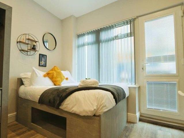 St Nicholas Street 1 bed in a house share to rent £1,278 pcm £295 pw