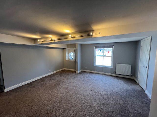 St. Nicholas Street, Diss IP22, 2 bed flat to rent, £1,050 pcm | PrimeLocation