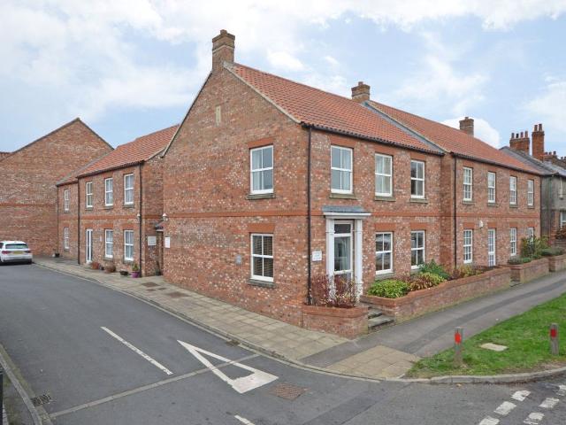 St. Oswalds Court, Fulford, York YO10, 2 bed flat to rent, £1,150 pcm | PrimeLocation