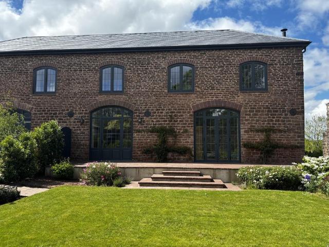 St. Owens Cross 2 bed barn conversion to rent £1,900 pcm £438 pw