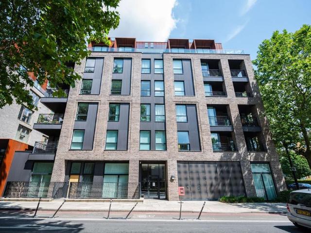St Pancras Way, Camden Town, London, NW1 2 bed flat to rent £3,727 pcm £860 pw