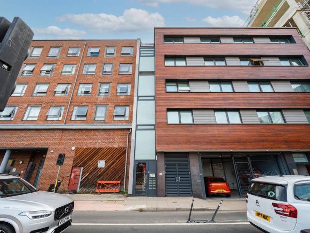 St Pancras Way, King's Cross, London. 1 bed flat to rent £2,080 pcm £480 pw