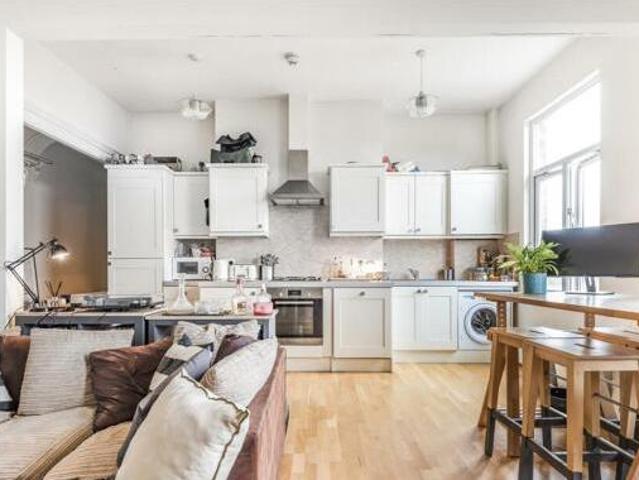 St Pauls Avenue, London, 3 Bedroom Flat
