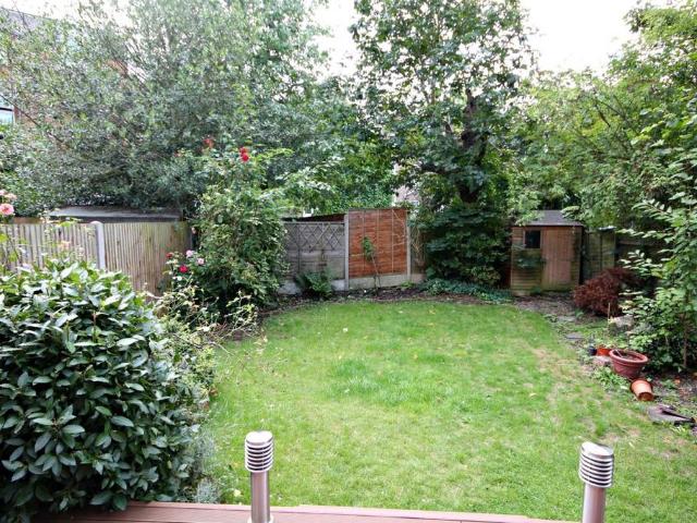 St Pauls Avenue, Willesden Green 3 bed flat to rent £2,899 pcm £669 pw