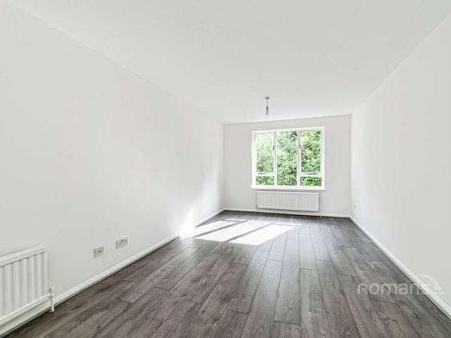 St. Pauls Court, Reading, Berkshire, RG1