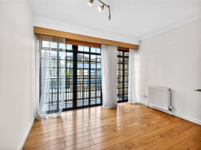 St. Pauls Crescent, London, NW1 9TN