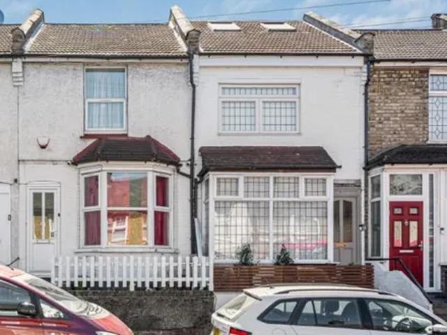 St Pauls Rise, London, N13 6LF, United Kingdom | 3 bed house for rent #167646730 | Rentberry