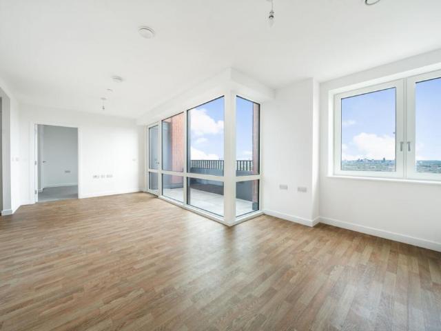 St Pauls Road, Barking, London, IG11 1 bed flat to rent £1,600 pcm £369 pw