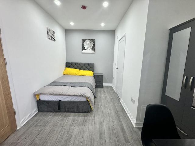 St. Pauls Road, Birmingham B66, Room to rent, £600 pcm | PrimeLocation