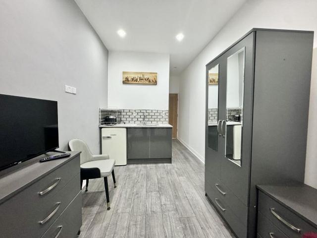 St. Pauls Road, Birmingham B66, Room to rent, £675 pcm | PrimeLocation