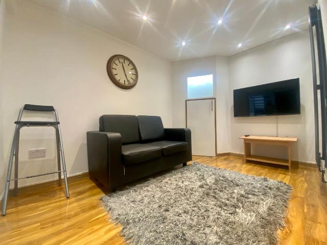 St. Pauls Road, London N1, Room to rent, £1,800 pcm | PrimeLocation