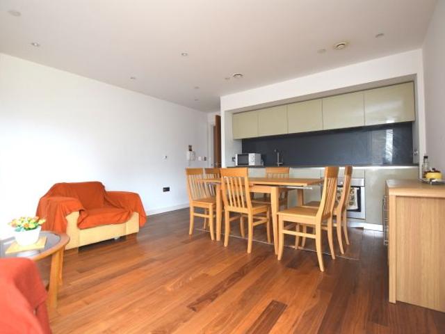 St. Pauls Square, Sheffield S1, 2 bed flat to rent, £1,200 pcm | PrimeLocation