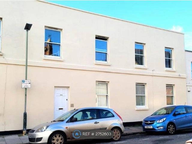 St. Pauls Street North, Cheltenham GL50, 2 bed flat to rent, £1,195 pcm | PrimeLocation