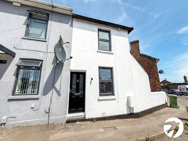 St. Pauls Street, Sittingbourne, Kent ME10, 2 bed end terrace house to rent, £1,300 pcm | PrimeLocation
