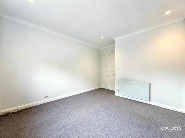 St Peters Close, Ruislip, HA4