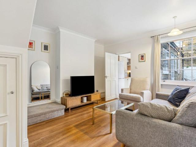 St Peter's Grove, St Peter's Conservation Area, Hammersmith W6, 2 bed terraced house to rent, £3,000 pcm | PrimeLocation