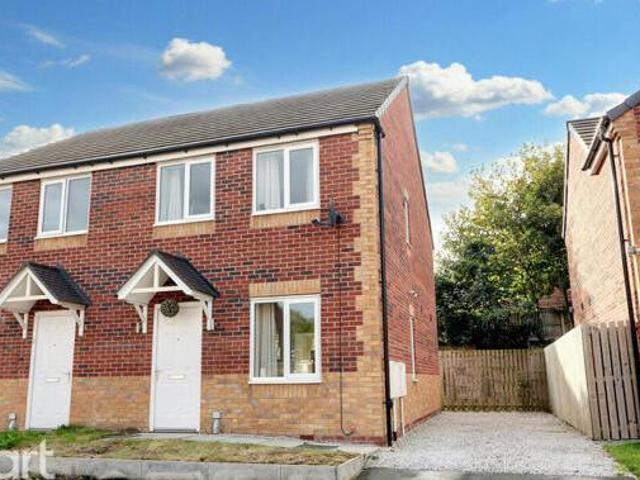St Peters Drive, Askern, 3 Bedroom Semi detached