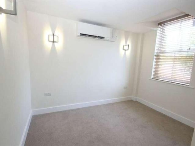 St Peters House, High Street, Iver, SL0