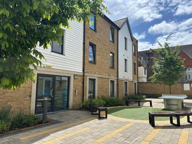 St. Peters Sterrt, Canterbury, Kent, CT1 Studio to rent £1,175 pcm £271 pw